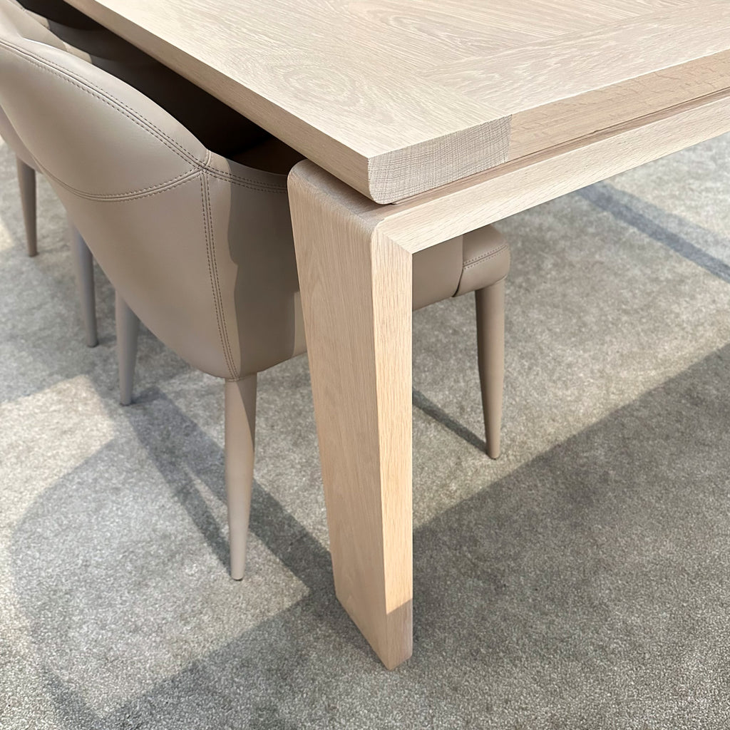 April Rounded Dining Table 2.0 – Zuster Furniture