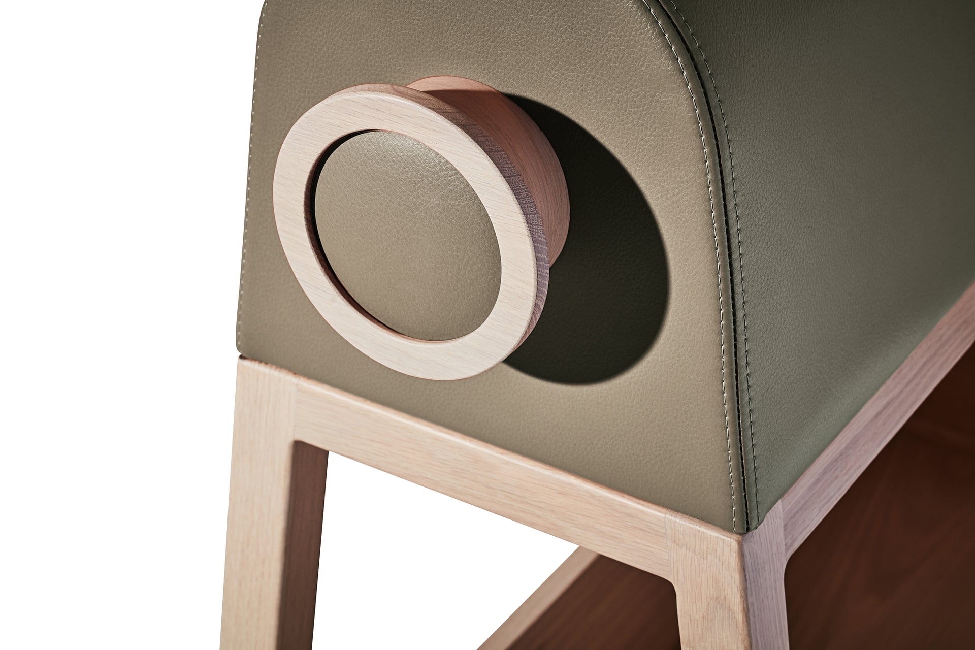 Equestrian Saddle Stand – Zuster Furniture