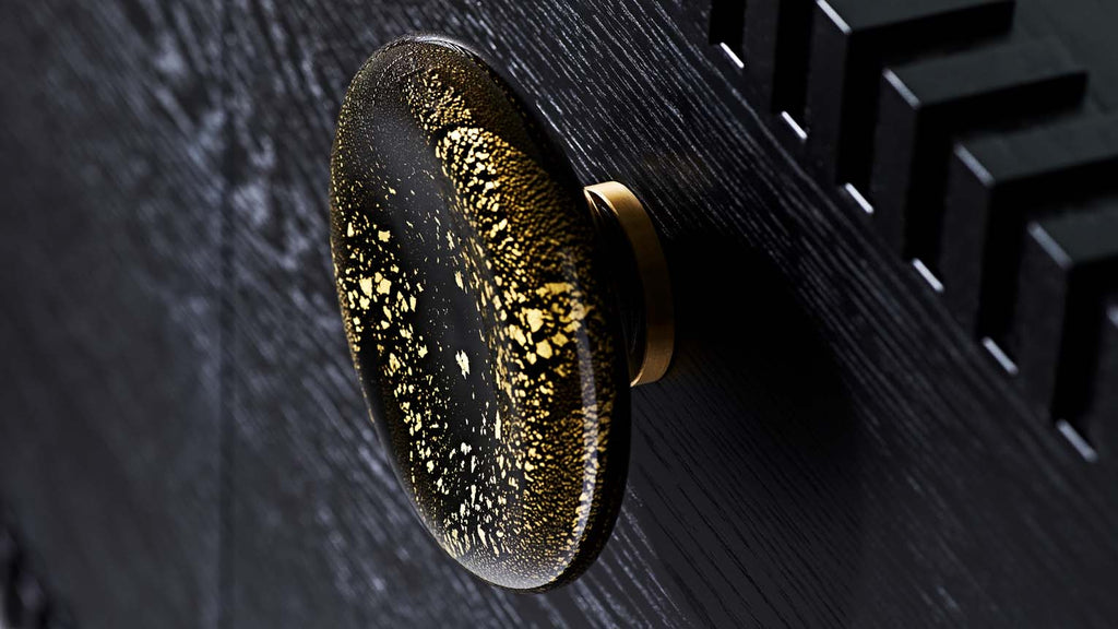 Knighthood Buffet with Glass handles – Zuster Furniture